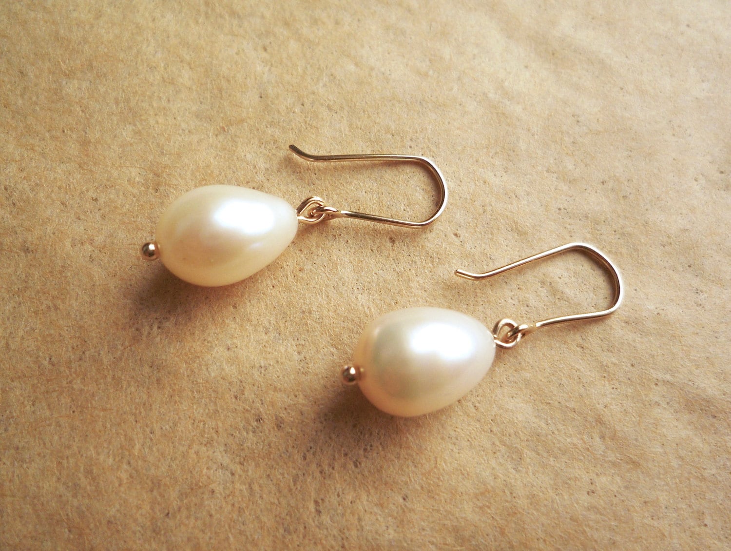Pear Shaped Pearl Earrings Solid 14k Gold Wires White - Etsy