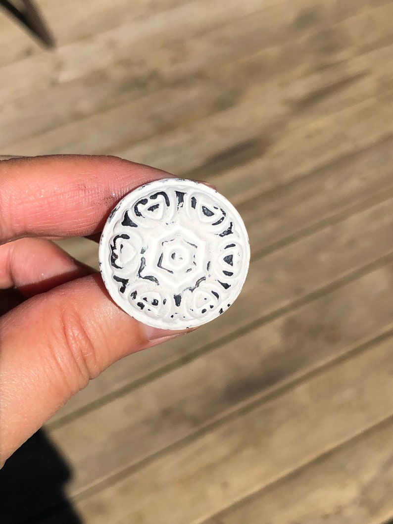 Cottage Chic Knobs / Drawer or Desk Knobs / Dresser Drawer - Etsy