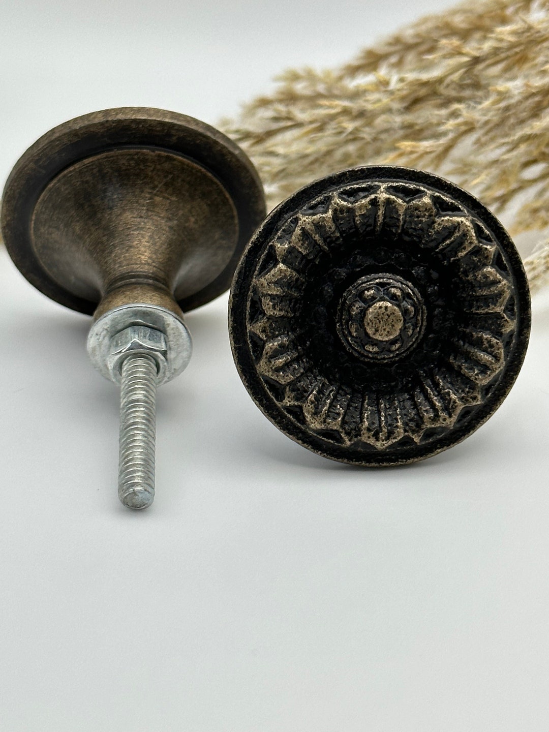 Antique Bonze Cottage Chic Knobs / Drawer or Desk Knobs / - Etsy