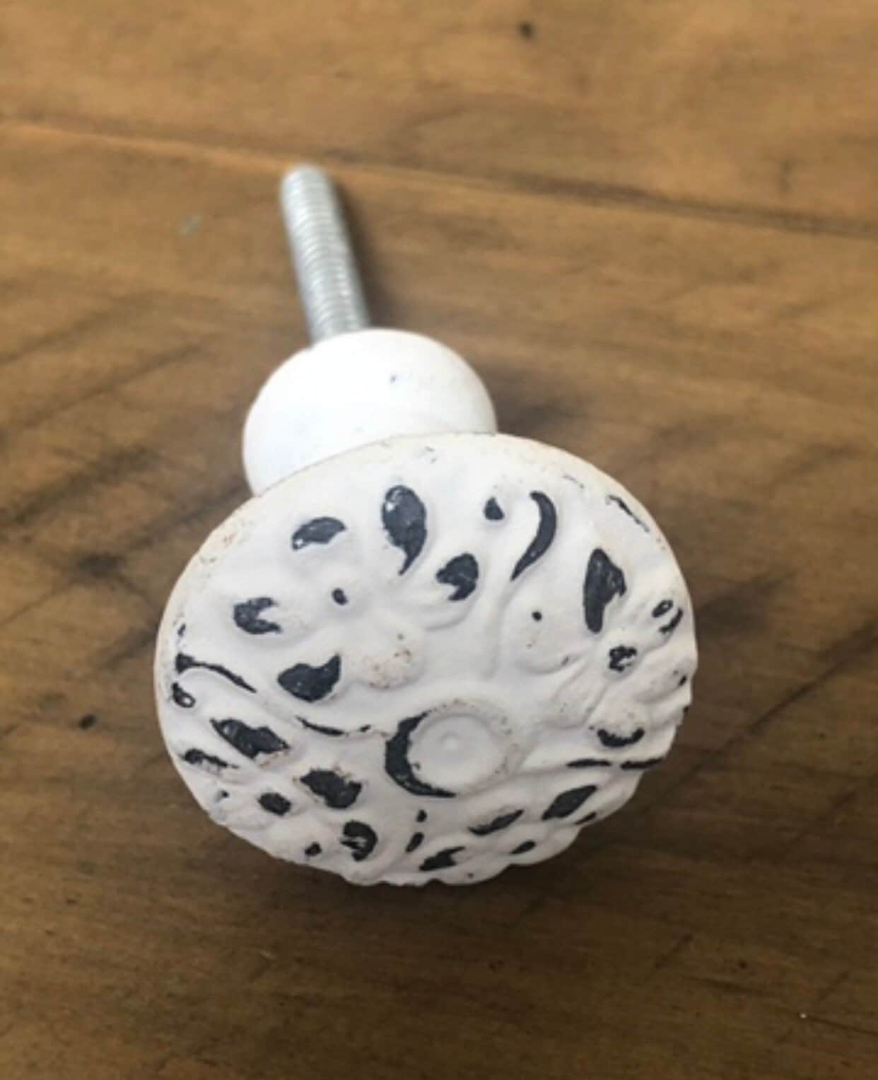 Cottage Chic Knobs / Drawer or Desk Knobs / Dresser Drawer - Etsy