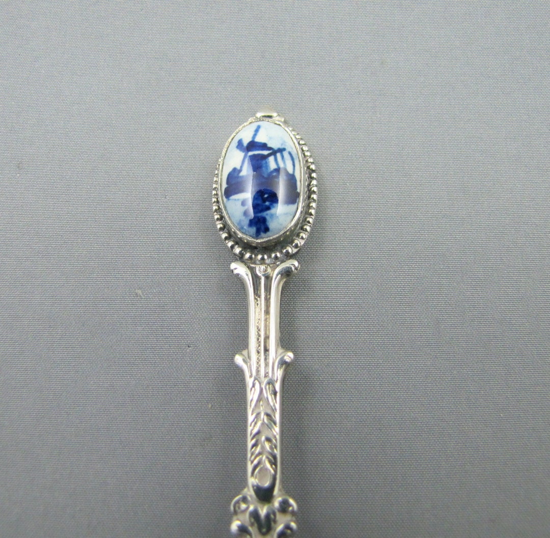 Blue Windmill on White Porcelain Cabochon HOLLAND Teardrop Shaped Bowl ...