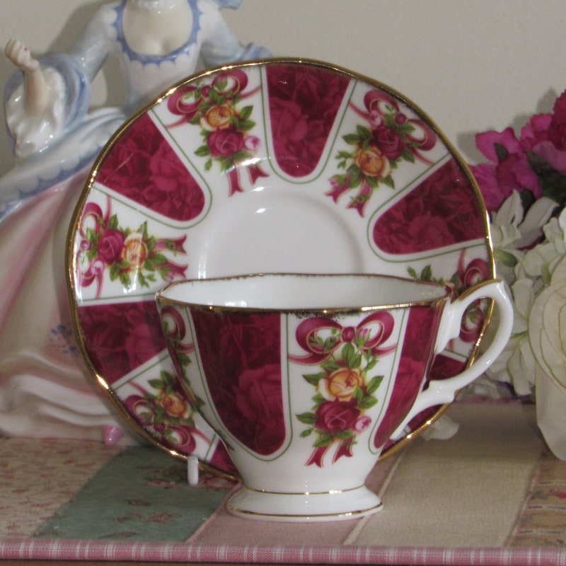 Royal Albert - Etsy