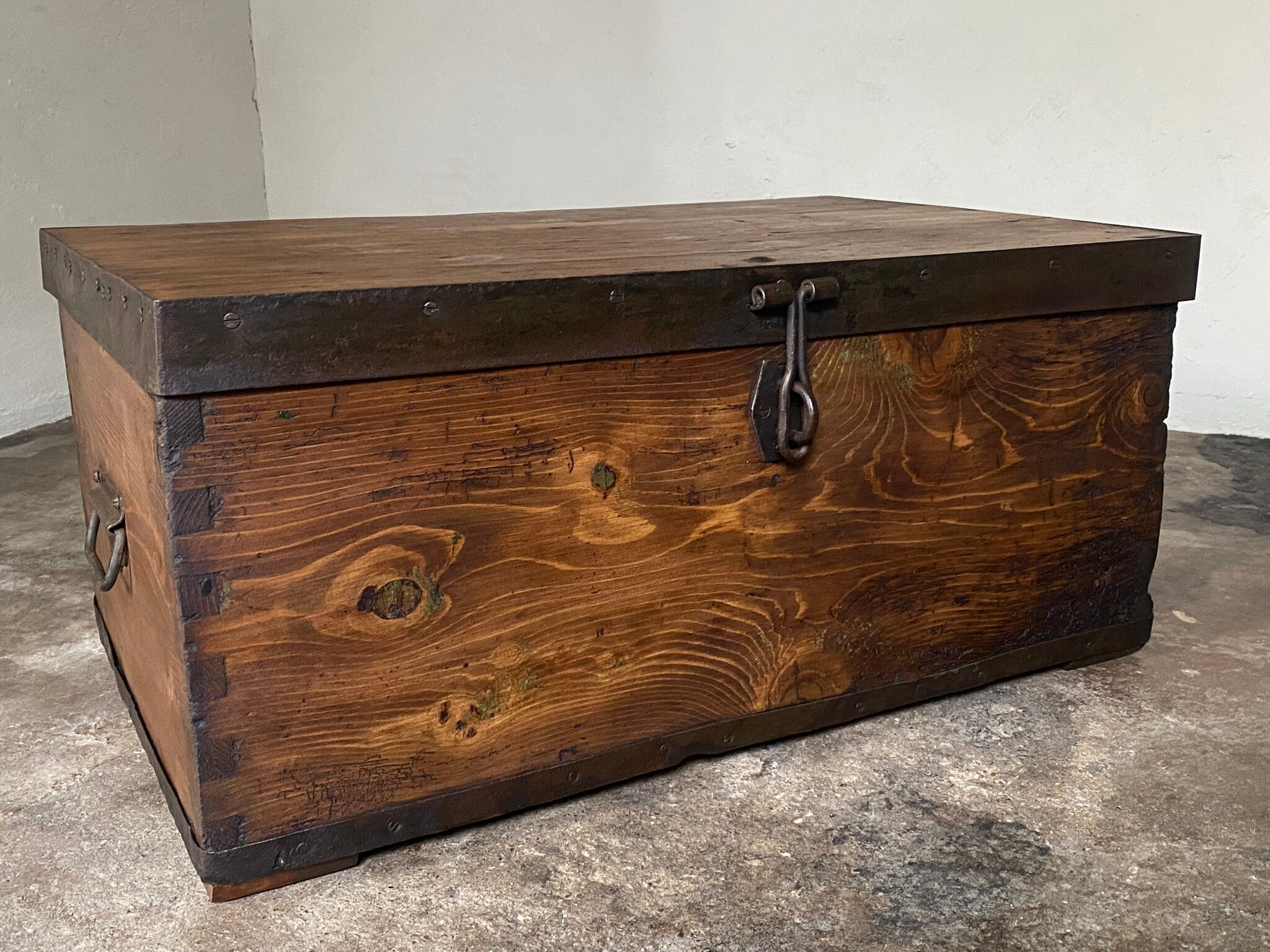 VINTAGE Industrial Wooden Trunk Chest, Coffee Table, TV Stand ...