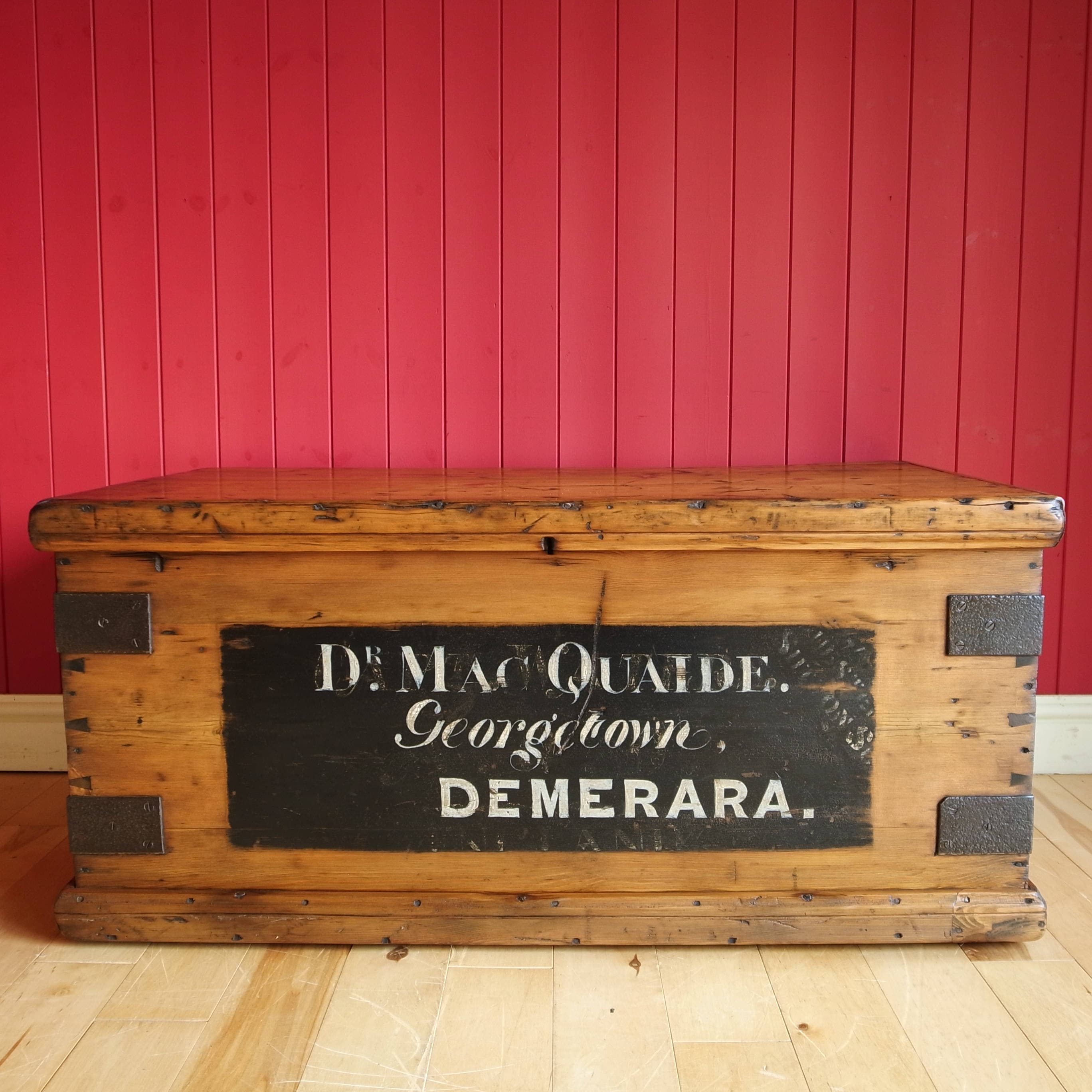 ANTIQUE VICTORIAN CHEST Coffee Table Storage Trunk Campaign Chest ...