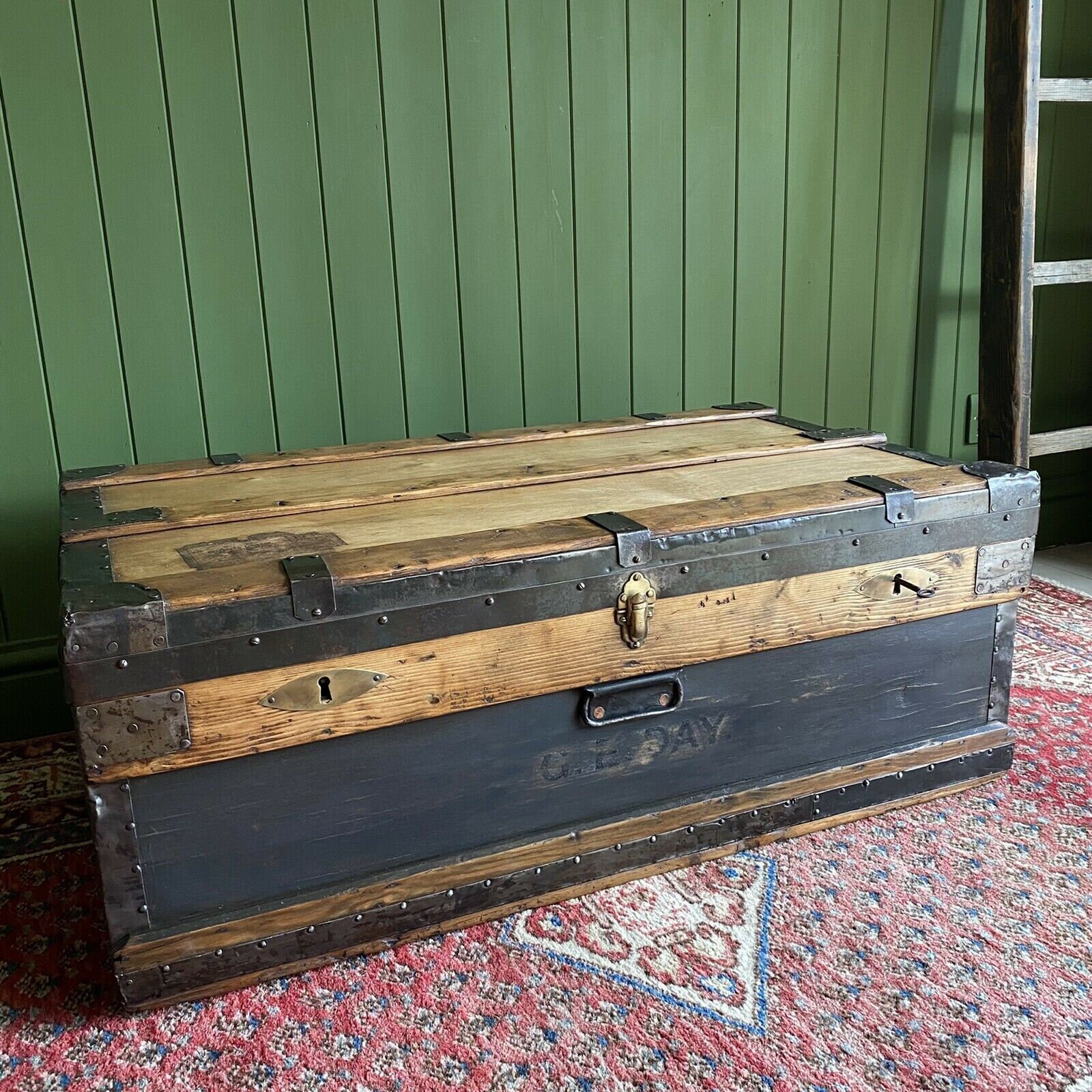ANTIQUE Industrial Rustic Trunk Chest Coffee Table Storage Box Key ...