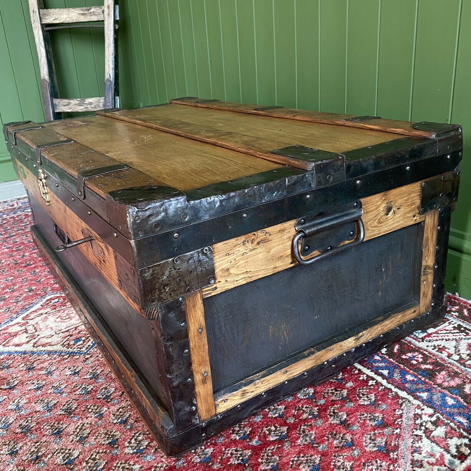 ANTIQUE Industrial Rustic Trunk Chest Coffee Table Storage Box Key ...