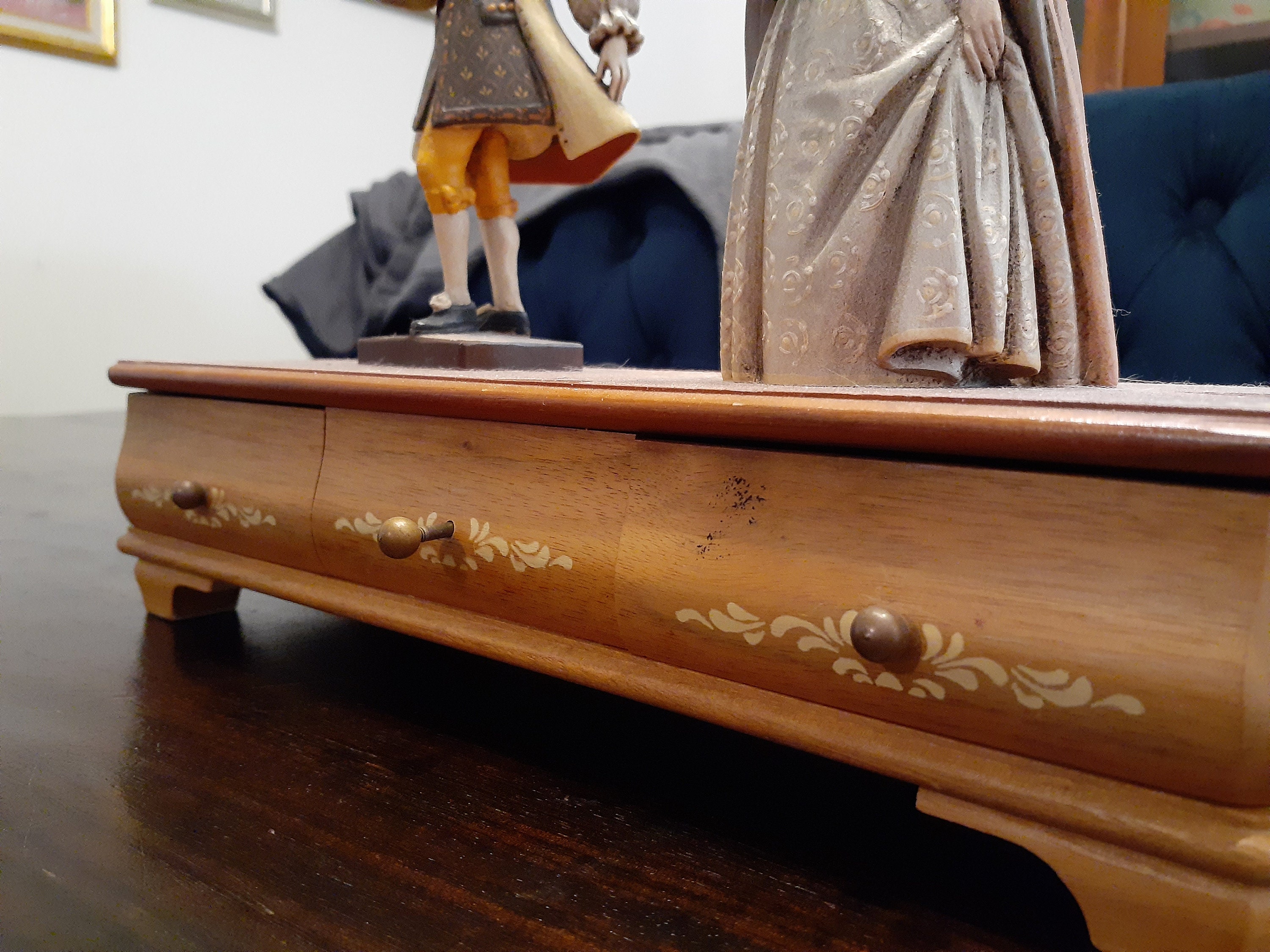 Vintage Italian Anri Victorian Couple Reuge 36 Note Music/jewelry Box ...