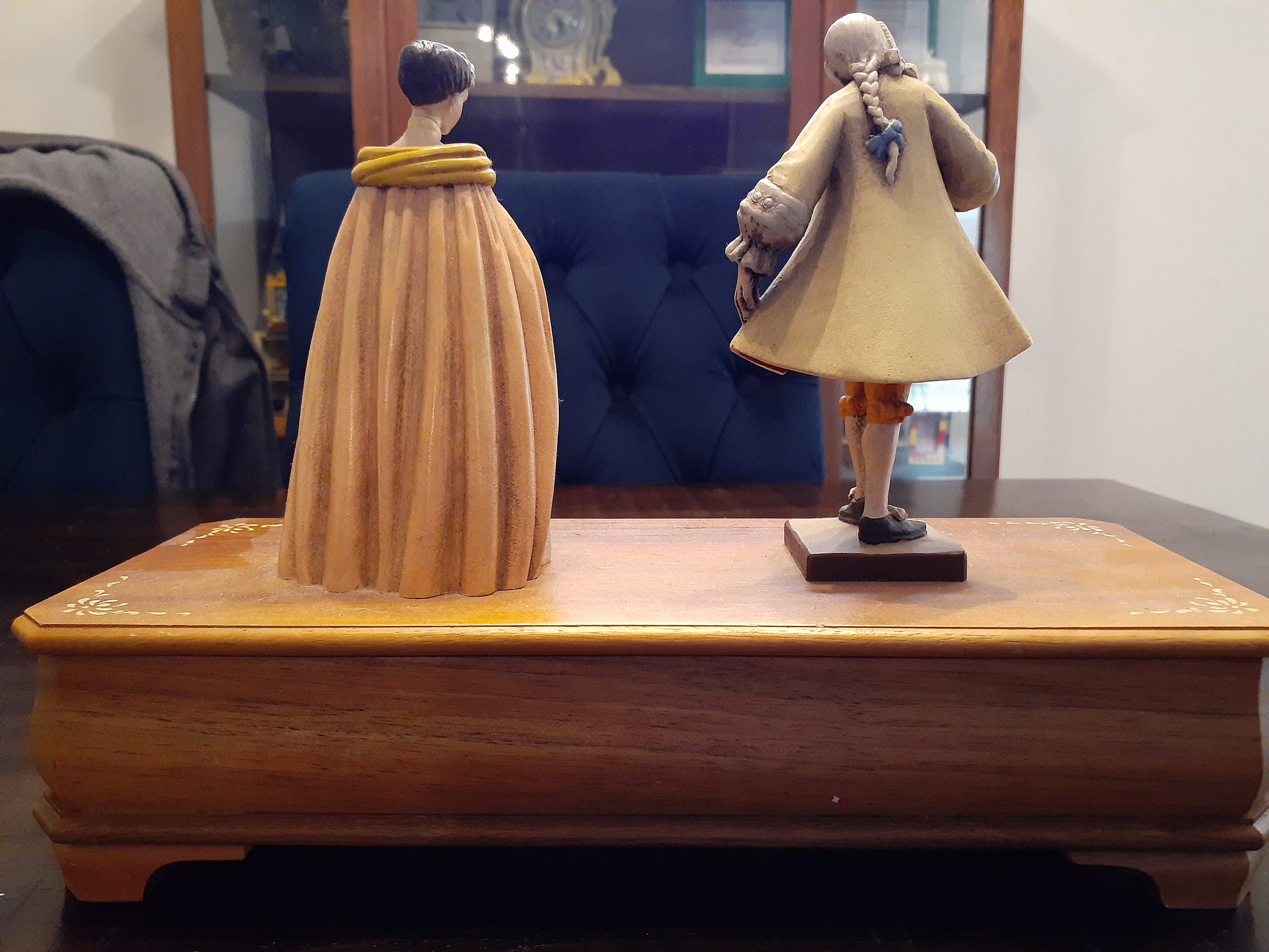 Vintage Italian Anri Victorian Couple Reuge 36 Note Music/jewelry Box ...