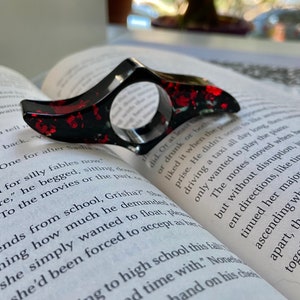 Vampires Kiss Resin Book Page Holder Thumb Page Holder Booklover Gift ...