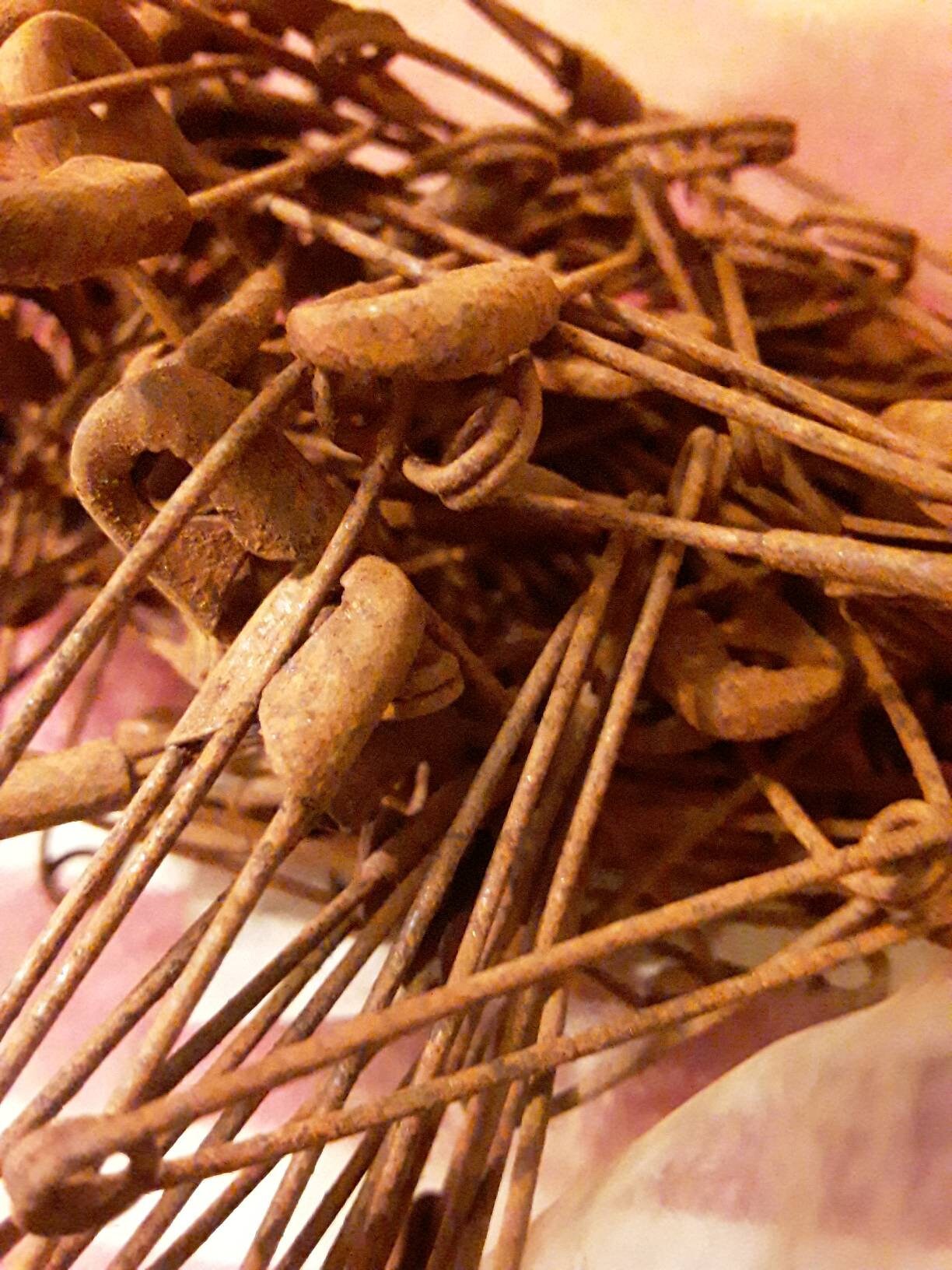 10 Rusty Safety Pins Large Size | Etsy