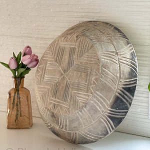 Distressed Farmhouse Antique Carved Wood Bowl/ Rustic Farmhouse Serving ...