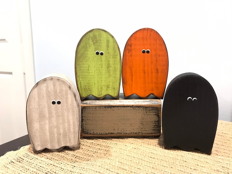 Cute Ghost. Distressed Wood Ghosts. Halloween Tiered Tray. Halloween ...