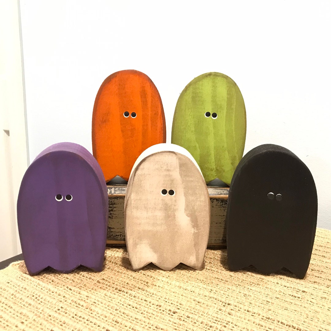 Cute Ghost. Distressed Wood Ghosts. Halloween Tiered Tray. Halloween ...