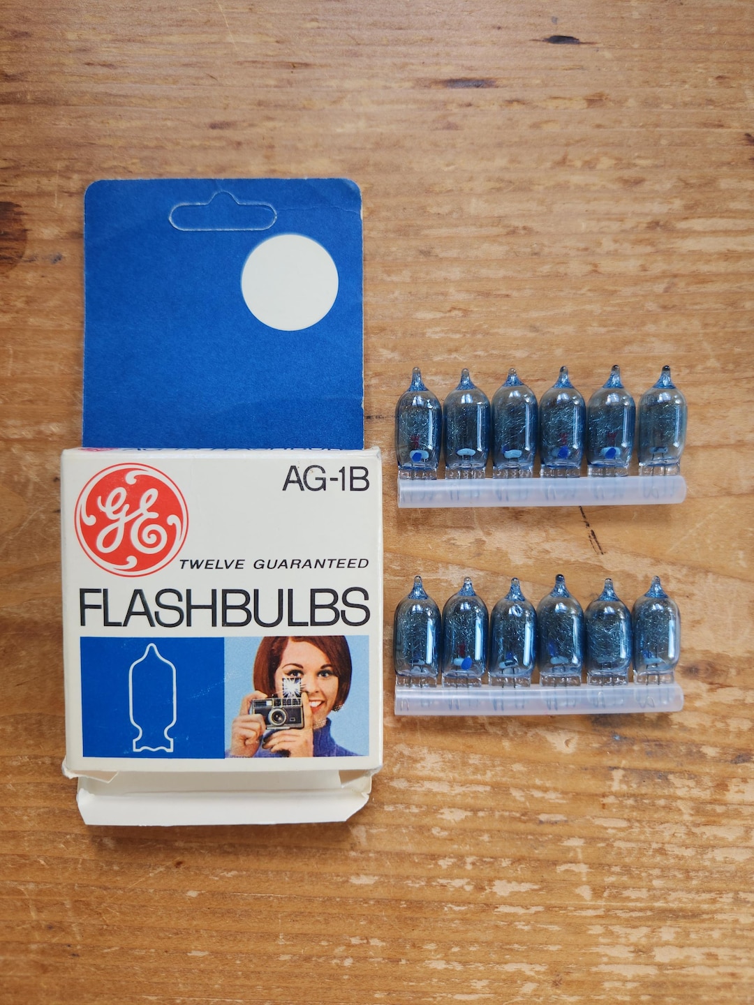 Vintage General Electric AG-1B Replacement Flashbulbs, 12 Bulbs, CG-312 ...