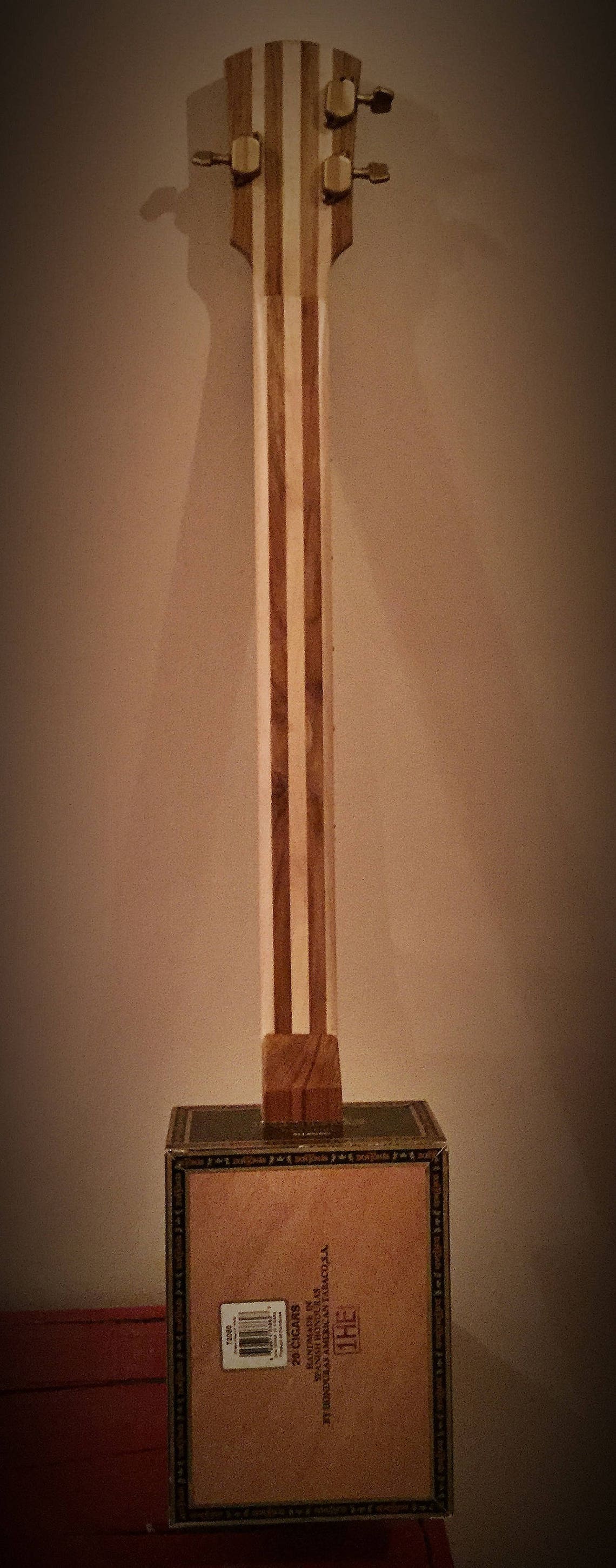 Cigar Box Guitar custom - Etsy