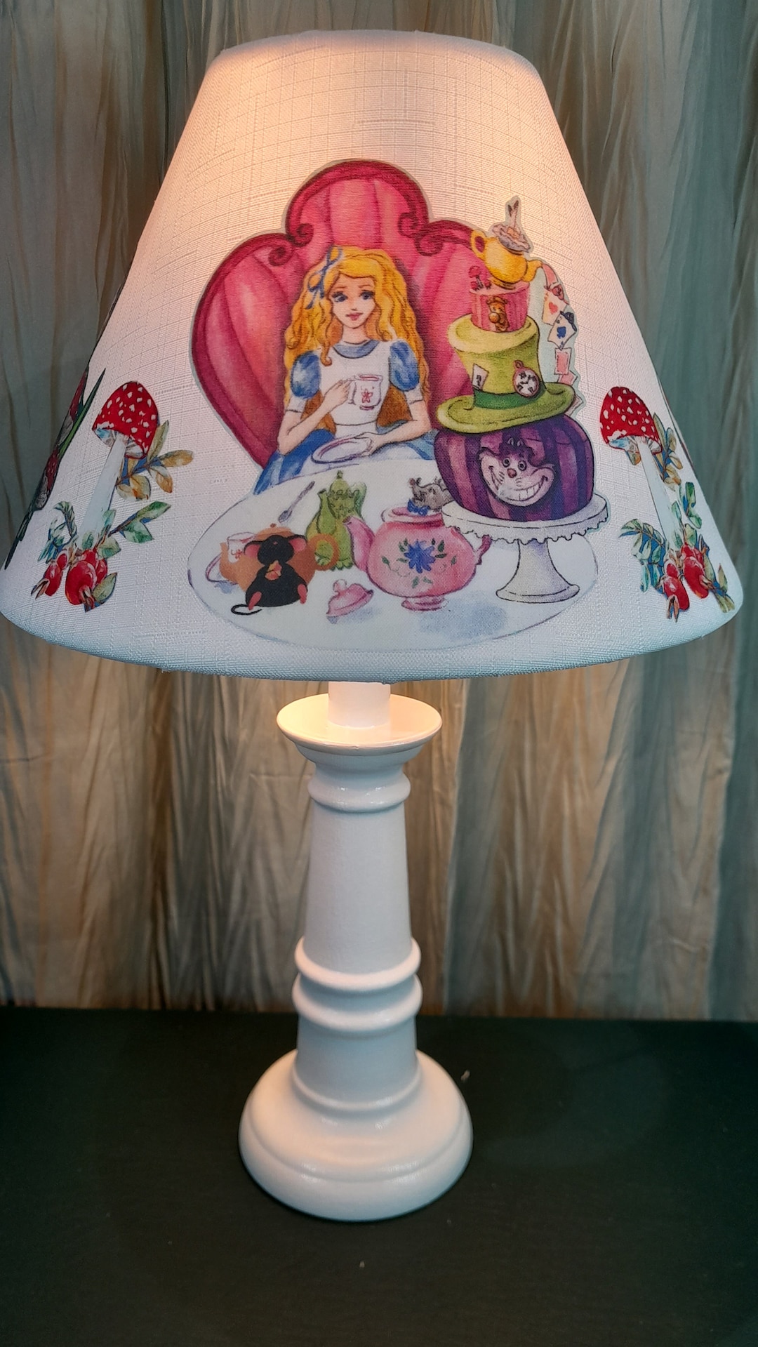 Alice in Wonderland Nursery Accent Lamp, Queen of Hearts White Rabbit ...