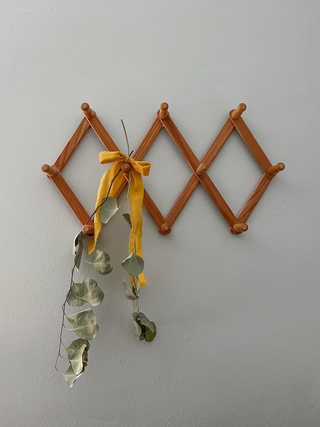 Vintage Wooden Accordion Rack Cottagecore Expandable Peg Rack for Wall ...