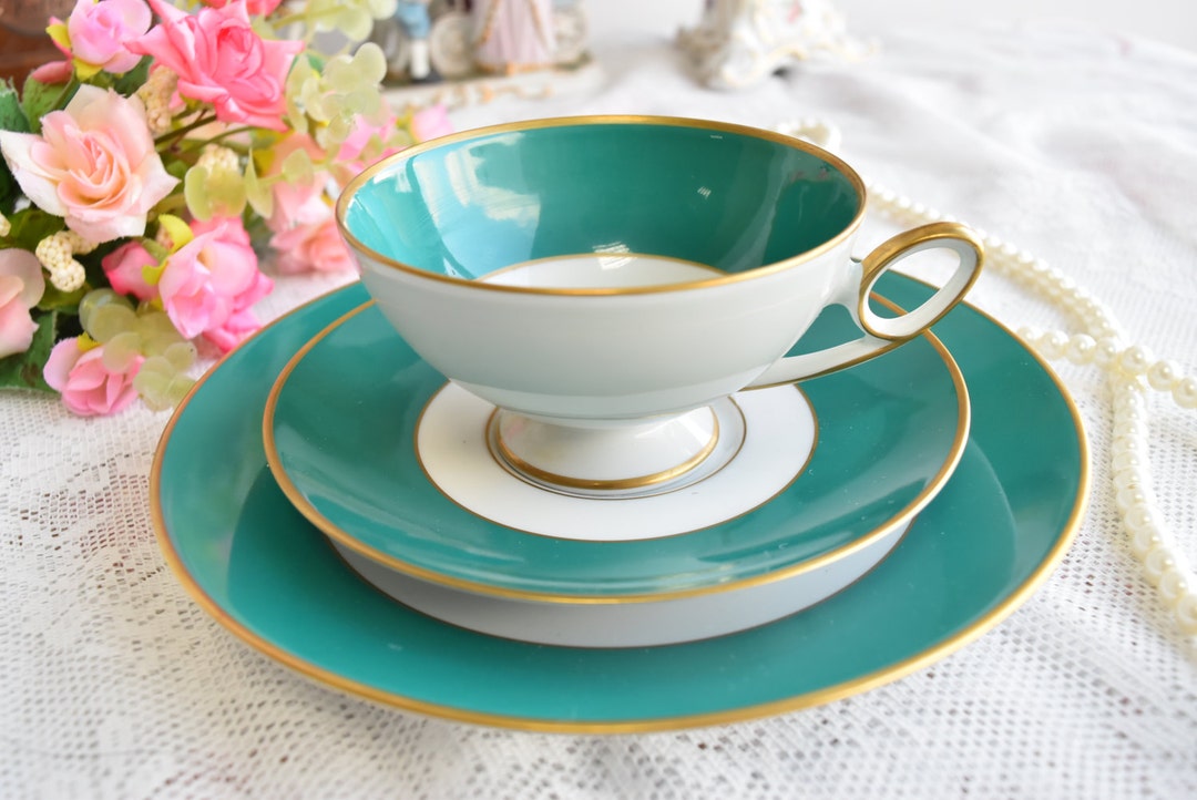 Hutschenreuther Teacup Trio, Vintage Jade Green and Gold Porcelain Set ...