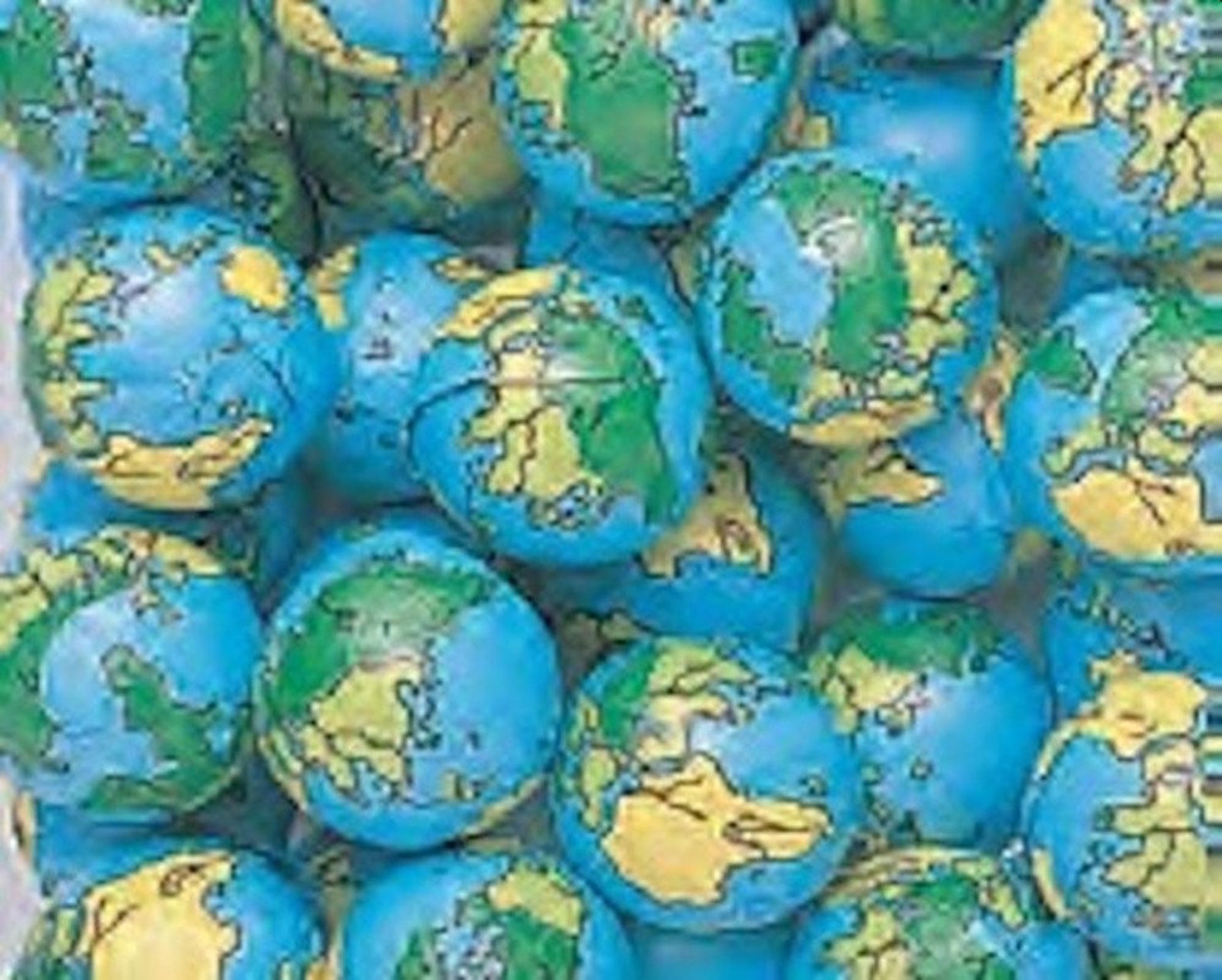World Globe Premium Chocolate Earth Balls Wrapped in Earth Colored Foil ...