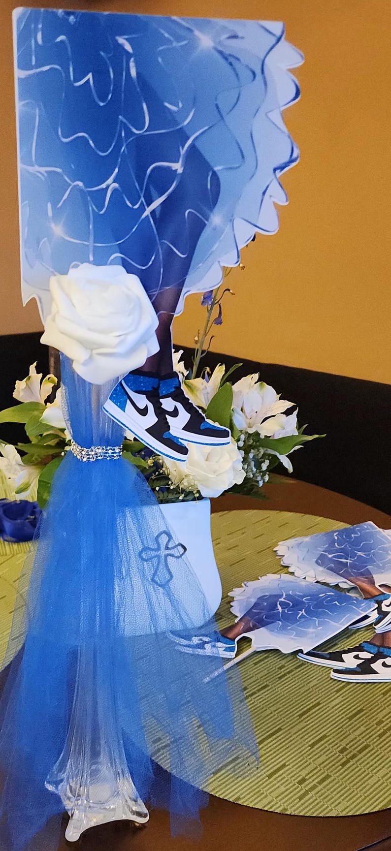 Sneaker Ball Centerpieces, Sweet 16 Centerpiece, Fashion Legs ...