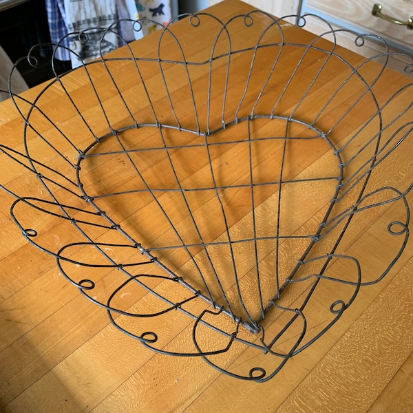 Wire Heart Basket - Etsy