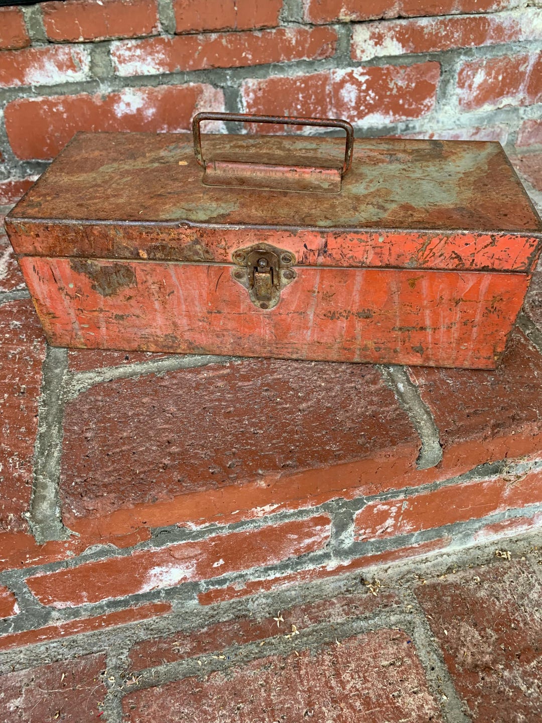 Vintage Metal Tool Box With Latch - Etsy