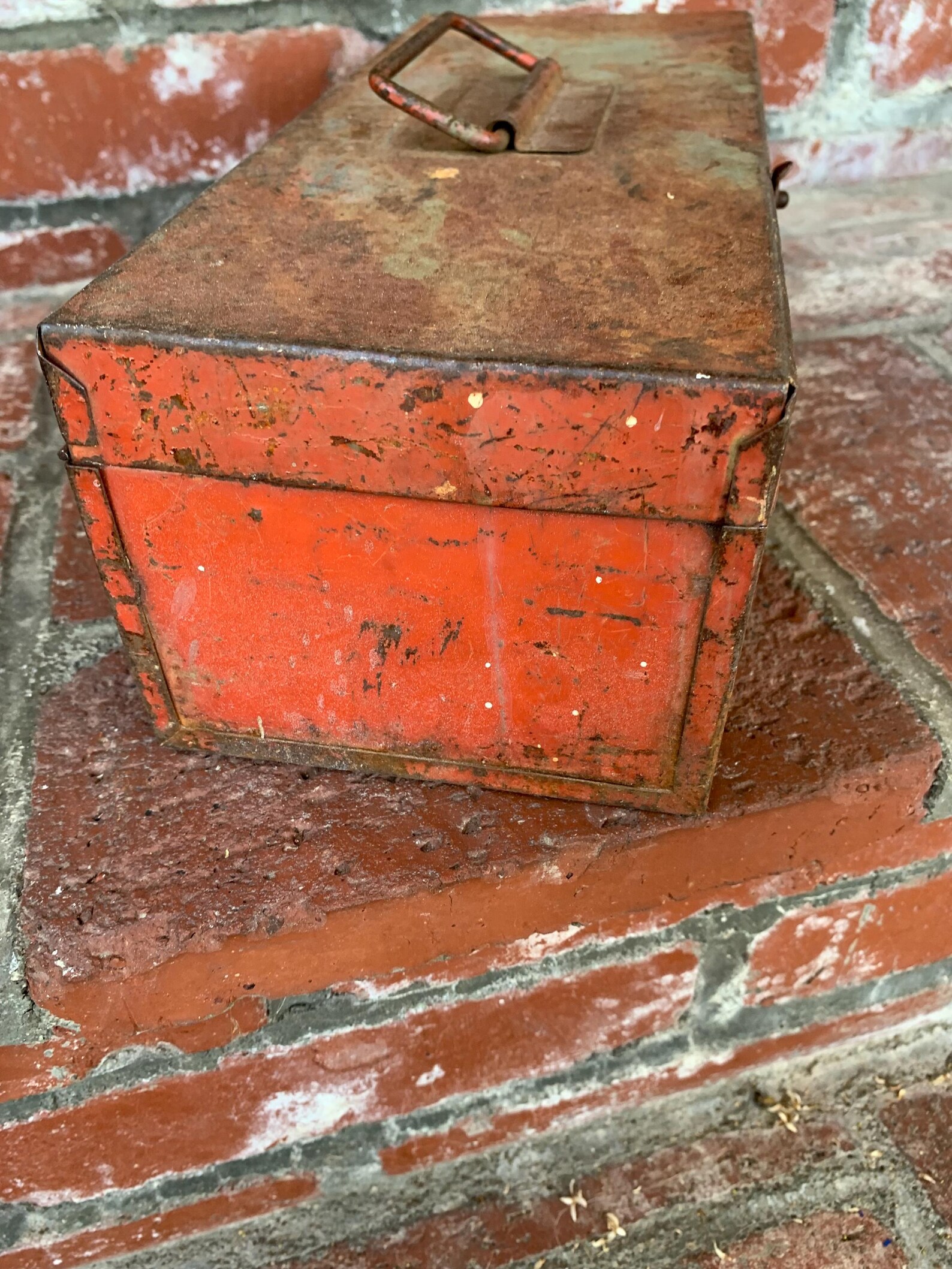 Vintage Metal Tool Box With Latch - Etsy