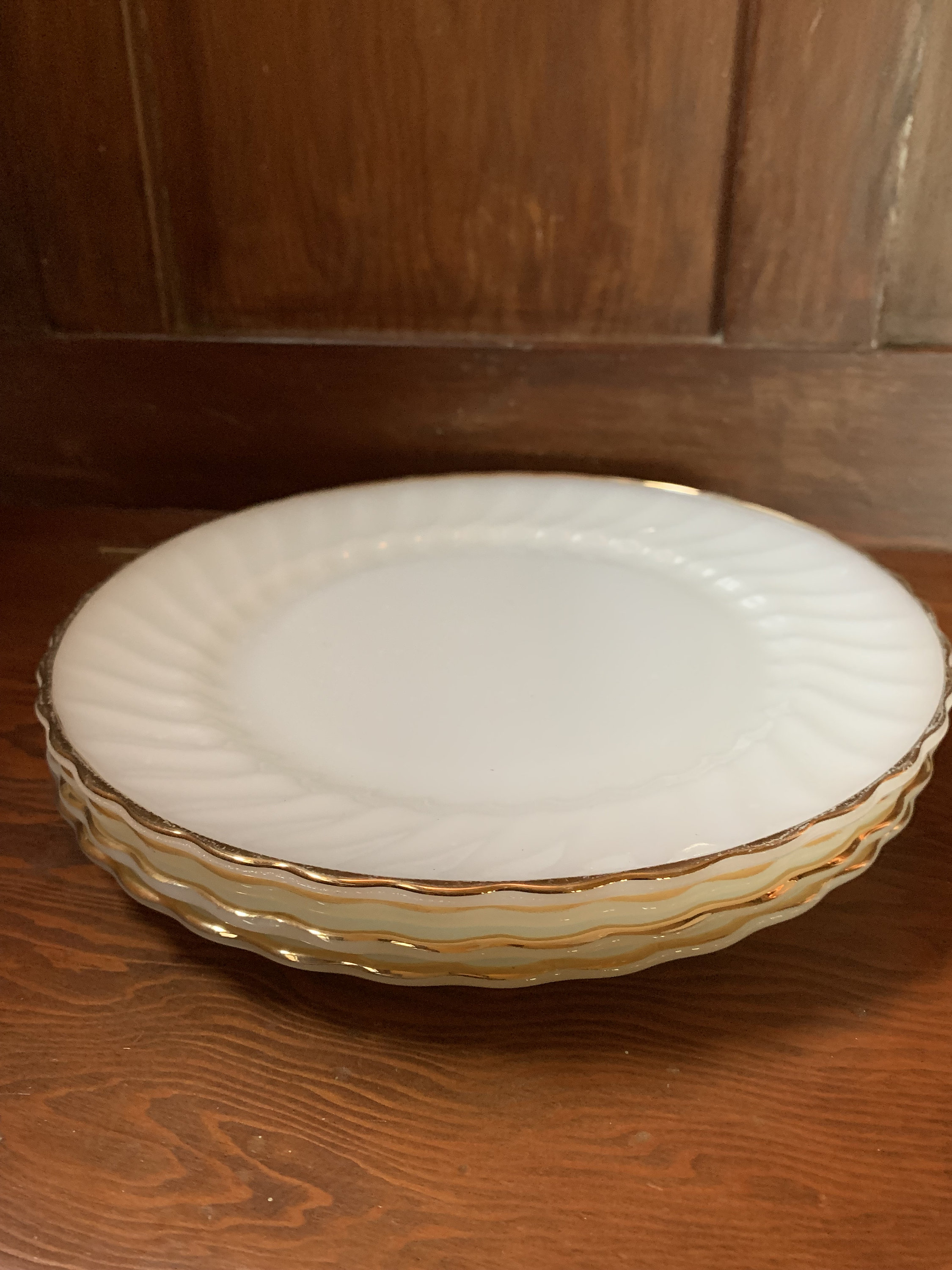 Anchor Hocking White Swirl Gold Edged Dinner Plates Vintage - Etsy