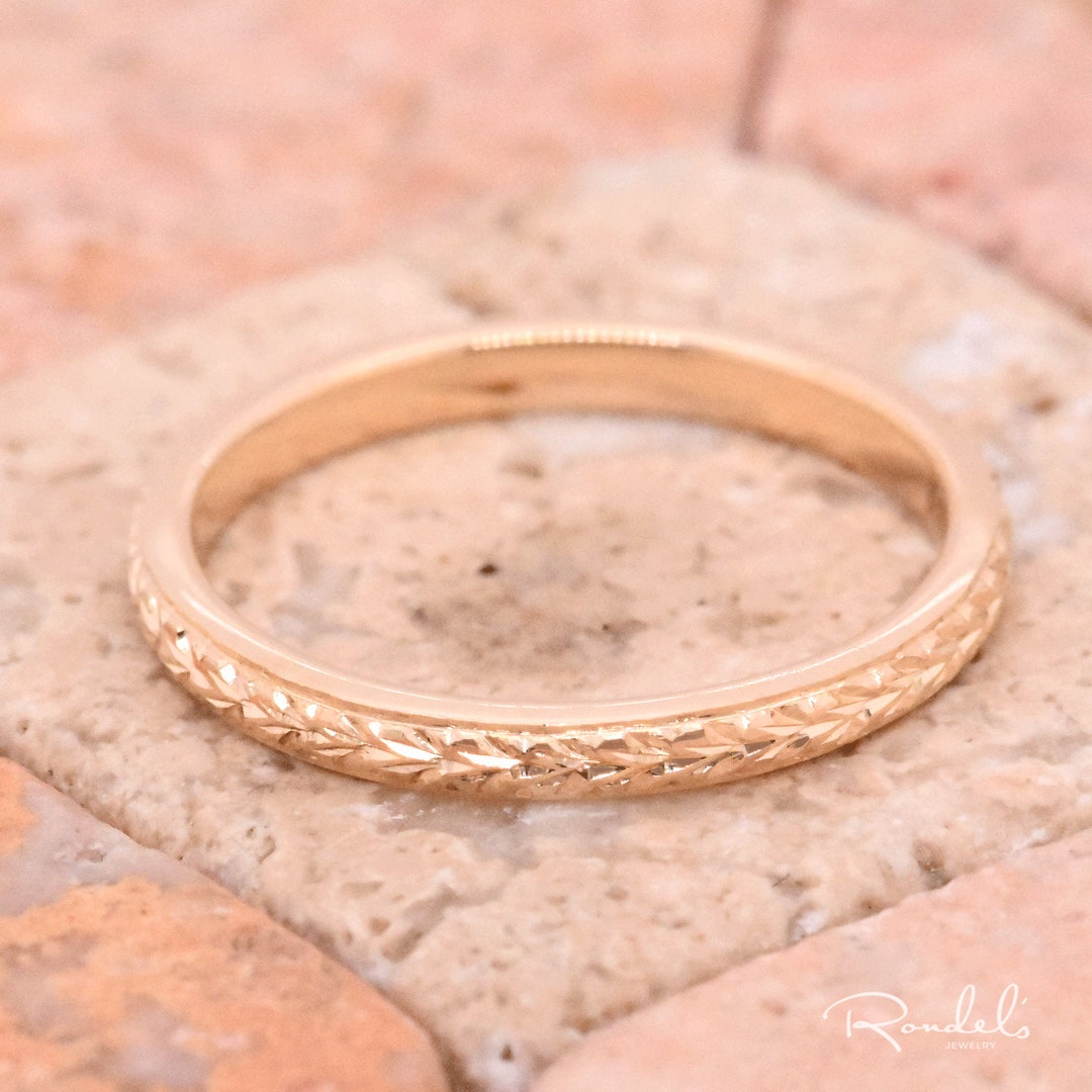 Hand Engraved 14K Gold Band - Etsy