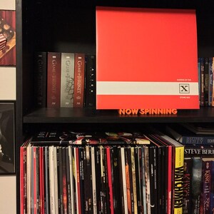 Vinyl Record Display Stand - Now Spinning Shelf - Free Standing - 3D ...