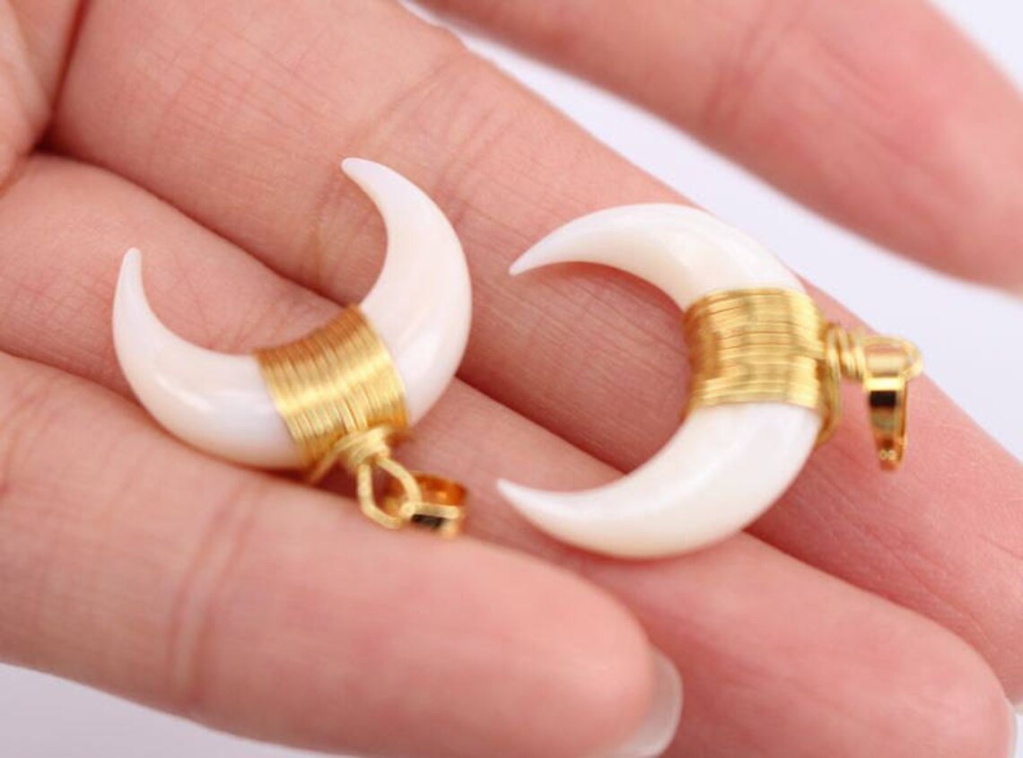HOT 4pcs 20x23mm White Color Ox Horn Bull Bone Crescent Moon - Etsy