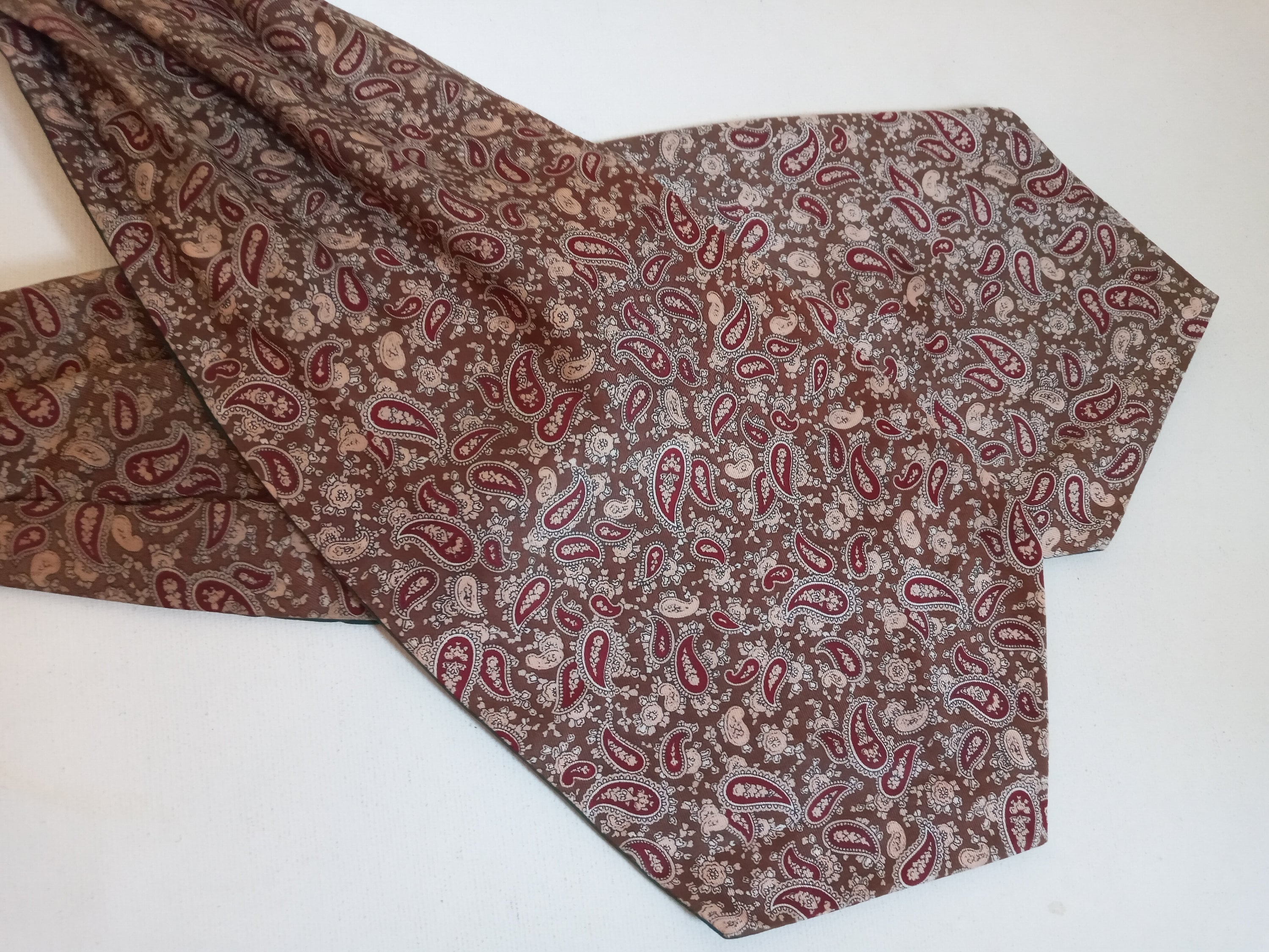 Vintage Ascot Cravat Paisley Ascot Grooms Mod Necktie Gentleman Cravat ...
