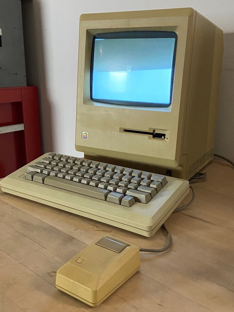 Vintage Apple Macintosh 512K Model M0001 W Keyboard Mouse Manual and ...