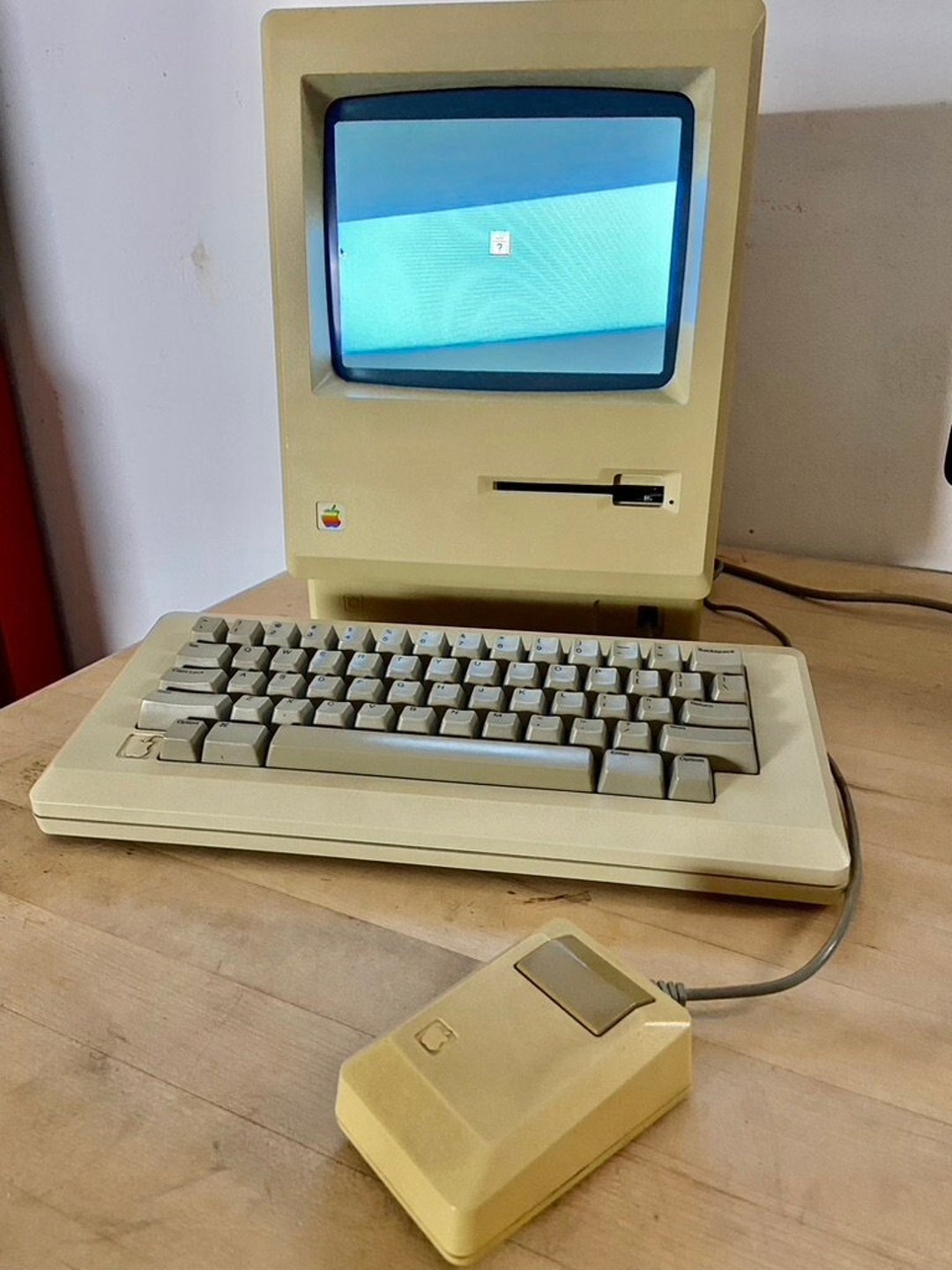 Vintage Apple Macintosh 512K Model M0001 W Keyboard Mouse Manual and ...