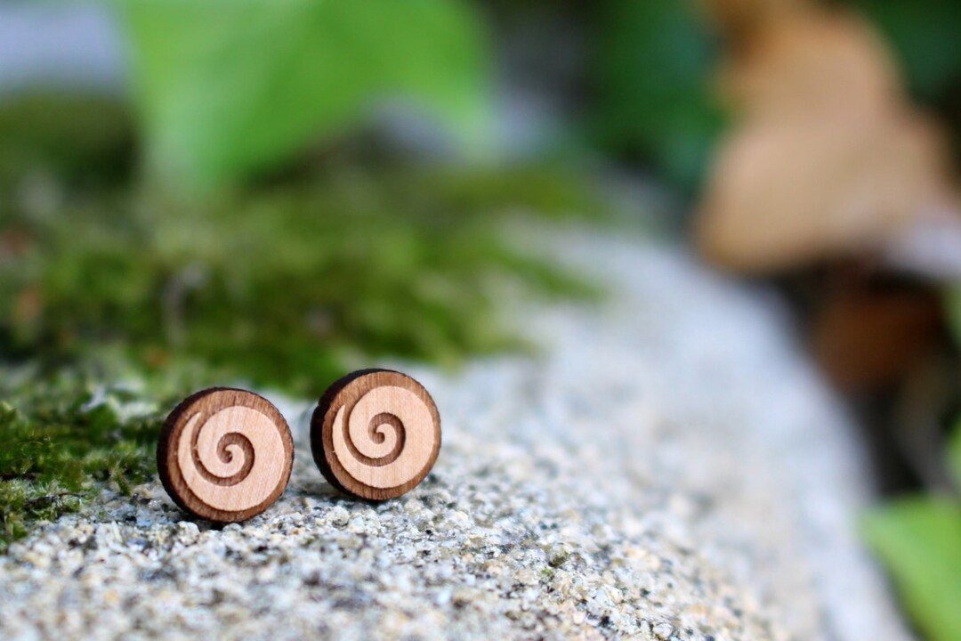 Customizable Maori Chips in Varnished and Laser-cut Wood. Creation ...