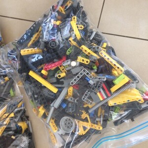 LEGO 1kg x850pc's Technics Building Packs, Great Mix Create Educational ...