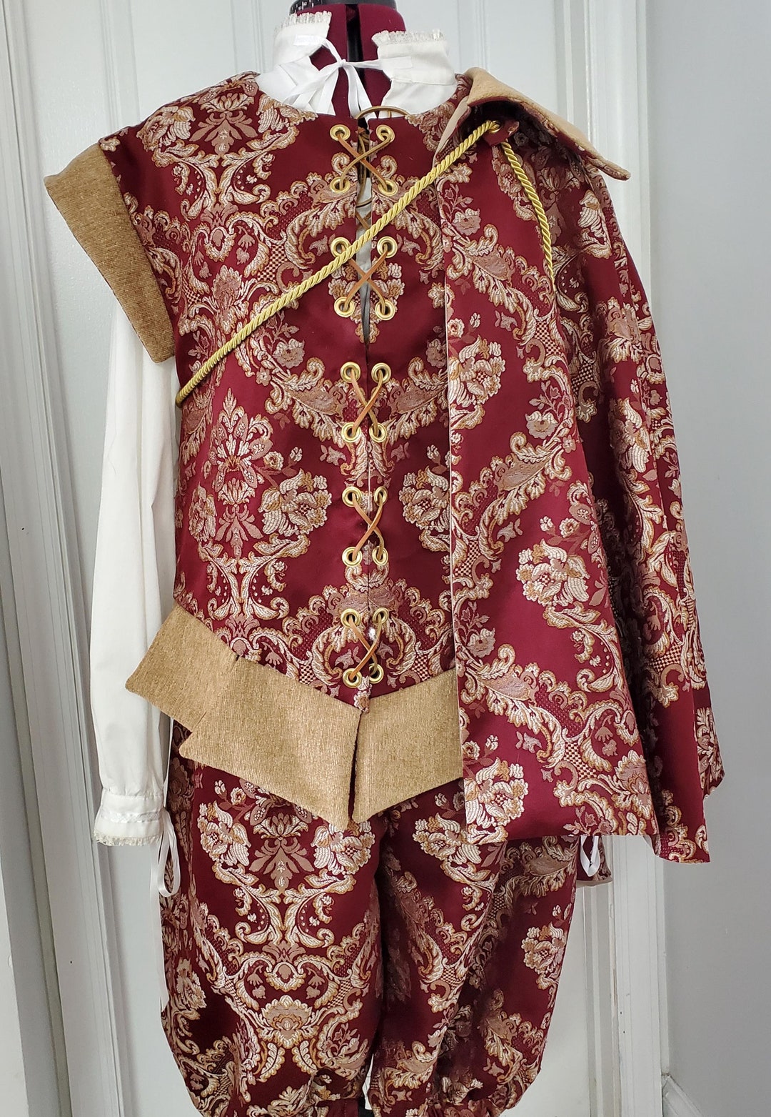 Renaissance Gentleman's Outfit (lge) - Doublet W Breeches & Cape ...