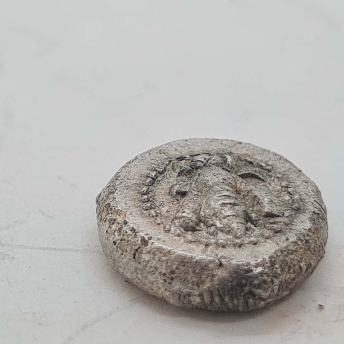 Trihemiobol AR Ionien Ephesos AV.A Bee, REV. Head of an Eagle /580-27 B ...