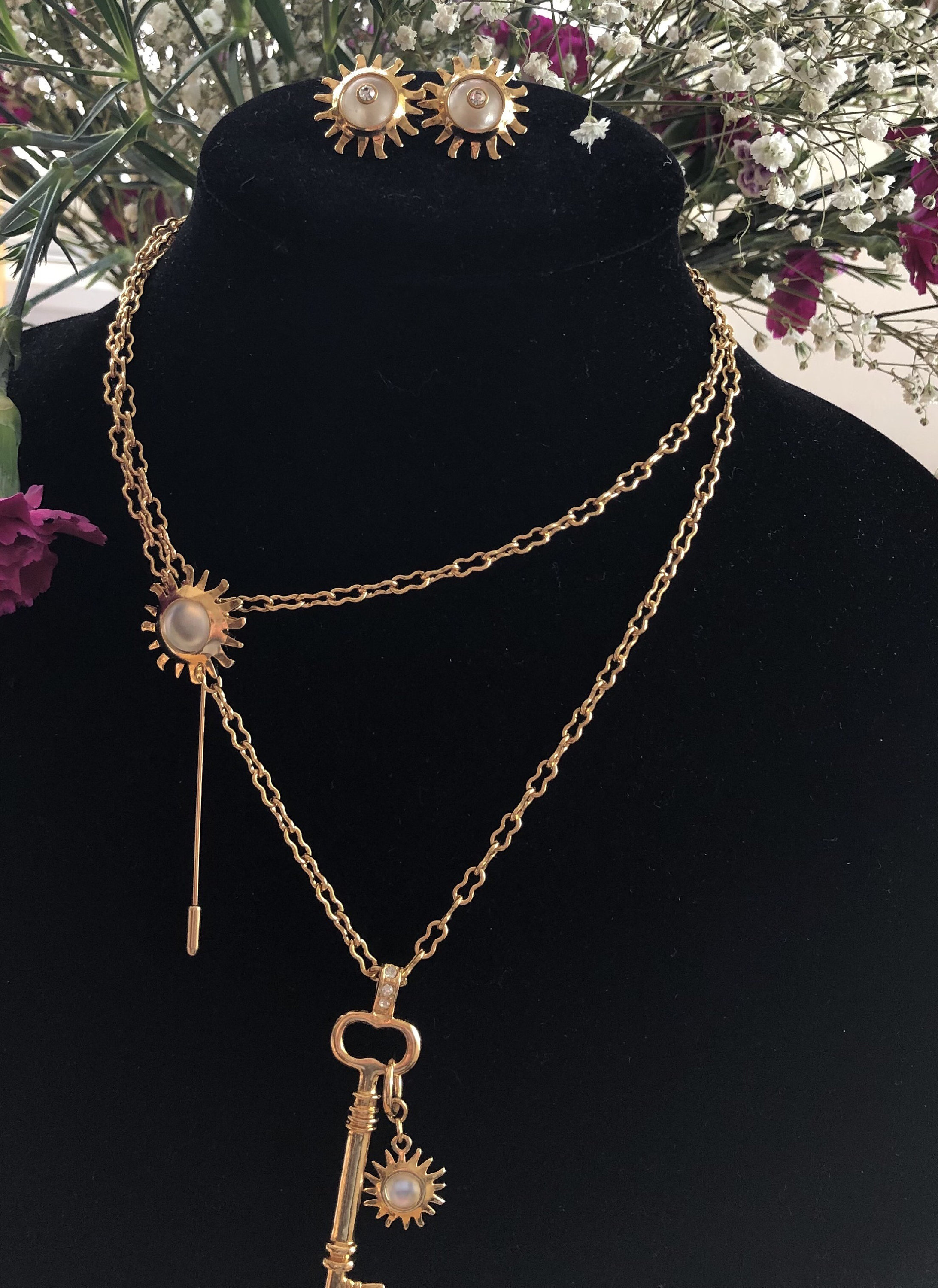 Smithsonian Museum for Avon, Chain Key Necklace ,stick Pin and Earrings ...