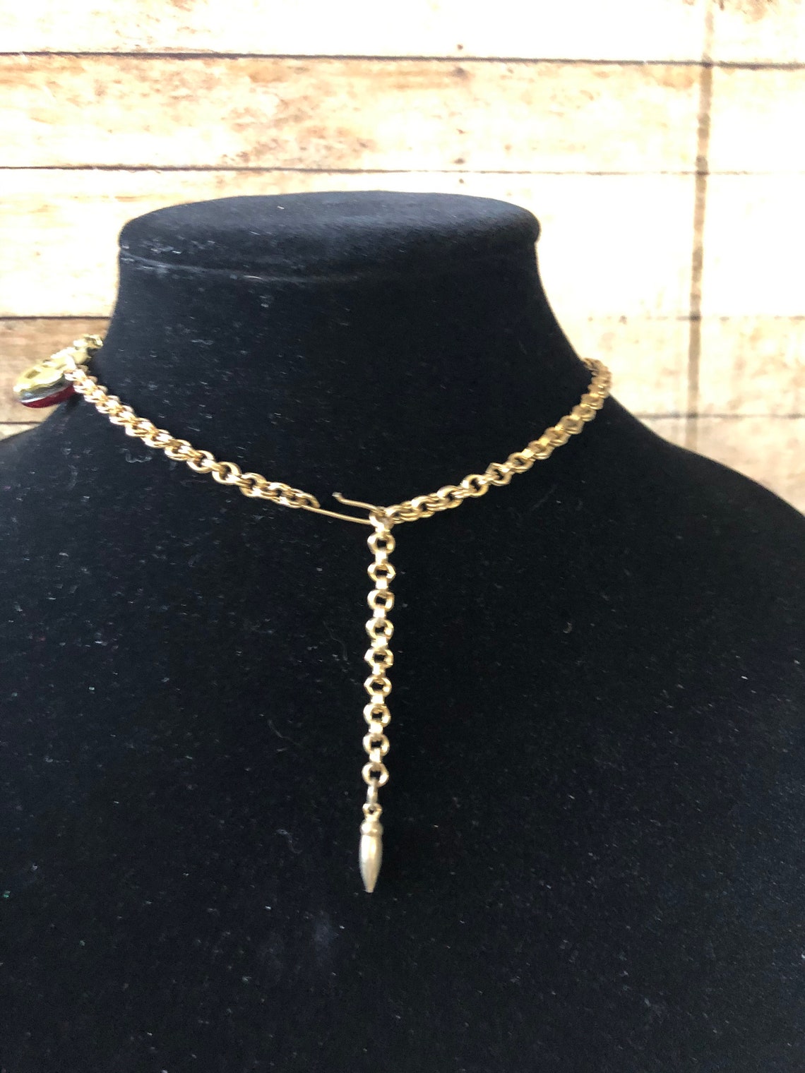 Vintage 1950 Era Necklace Amber Color Pressed Lucite Caboshons in Gold ...