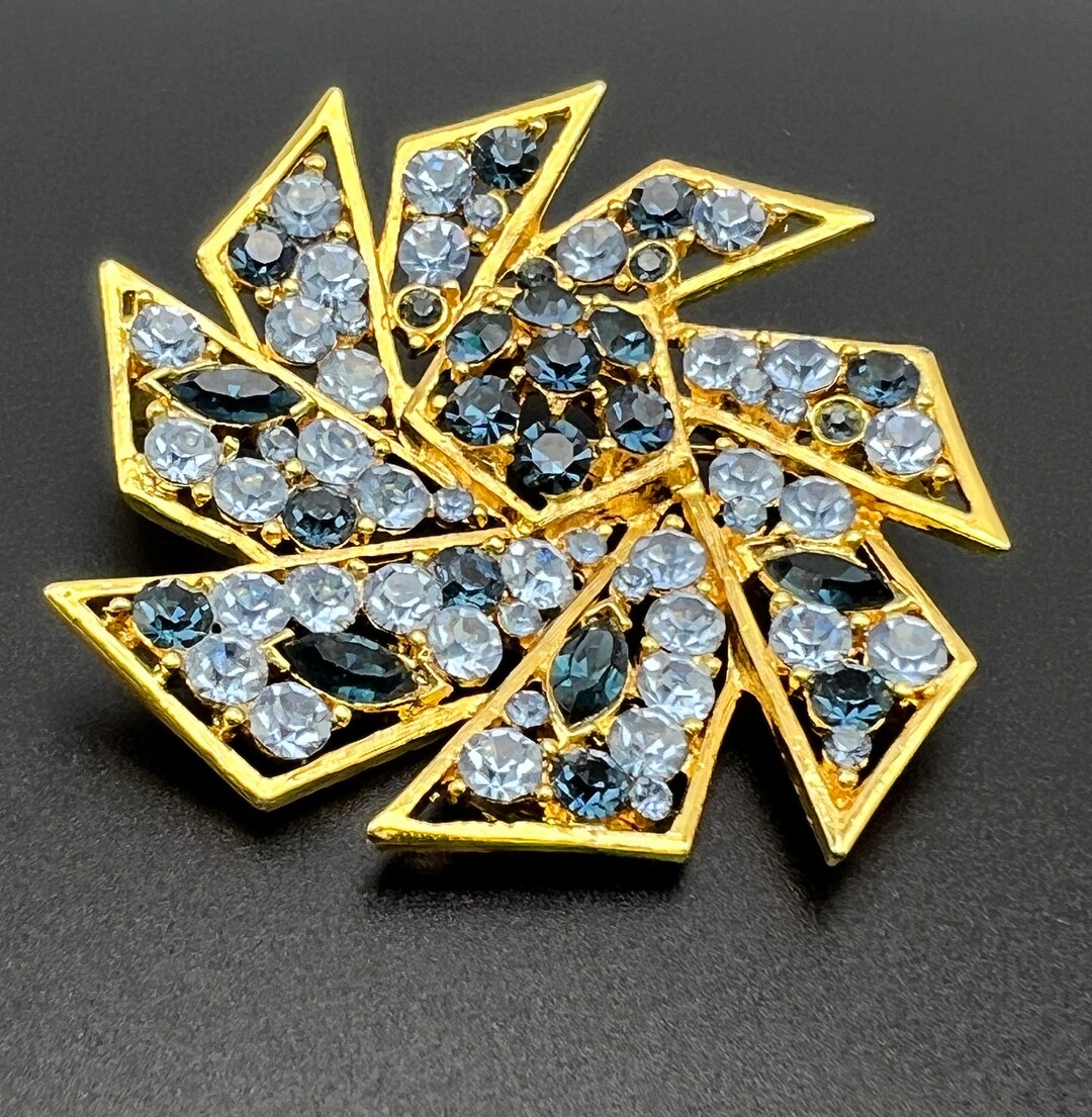Brooch Pinwheel, Gold Tone Brooch Blue Rhinestone , Lapel Pin, Vintage ...