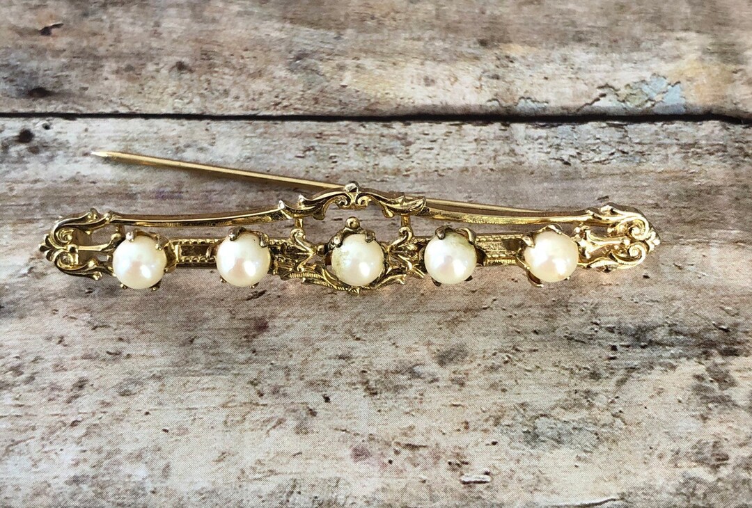 Scarf -tie Brooch/ Vintage Gold Tone Brooch With Pearls/ Not Signed Bar ...