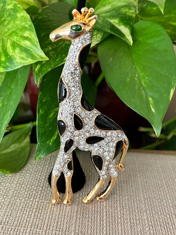 Giraffe Brooch / Tall giraffe enamel brooch/ Green g… - Gem