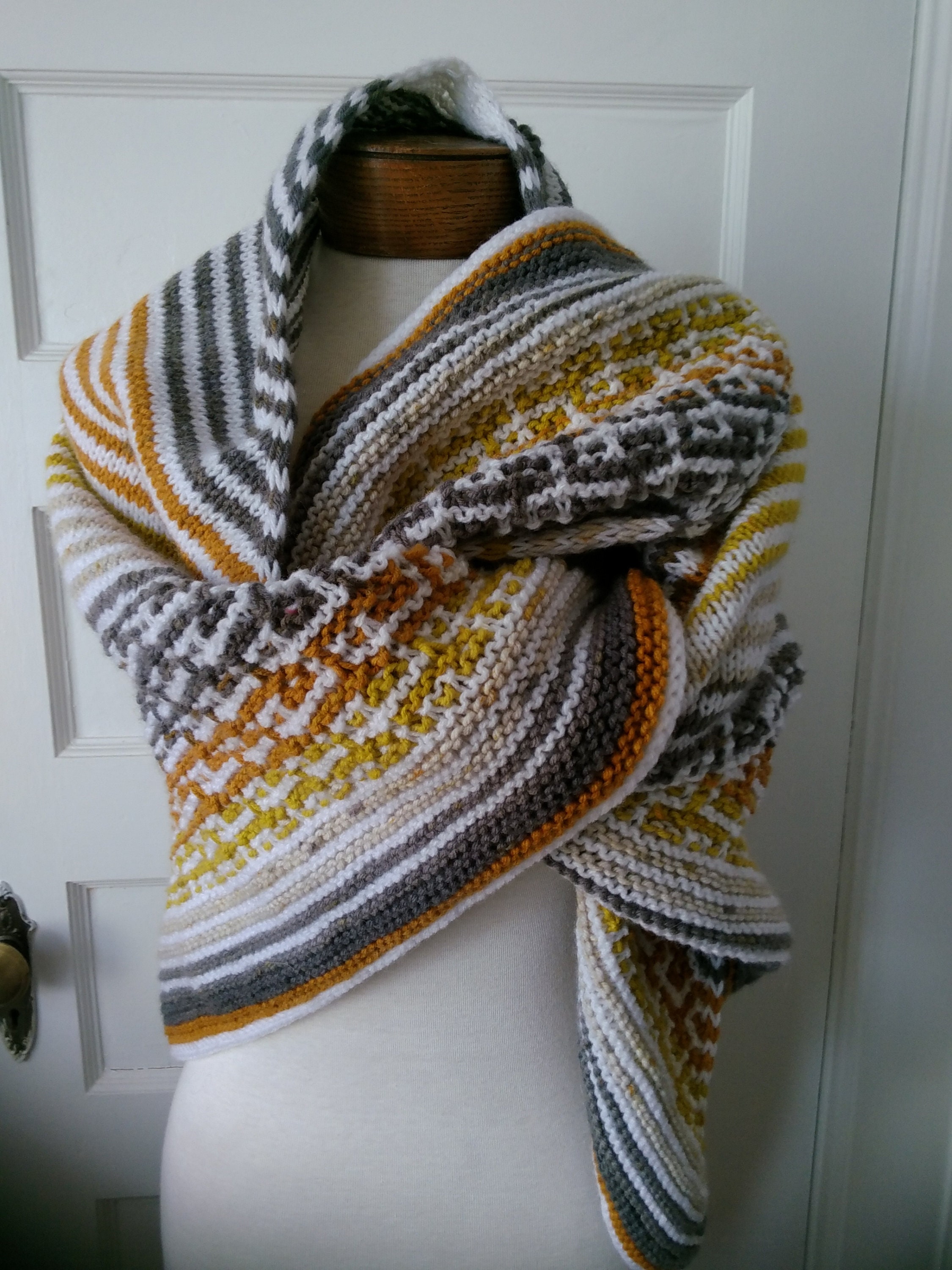 Hand Knit Patterned Multi-colored Triangular Wrap/shawl - Etsy