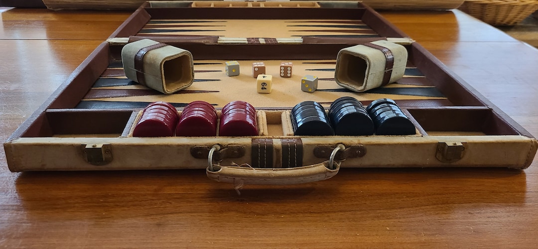 JUMBO BACKGAMMON GAME With Large Playing Pieces/ Velveteen Case With ...