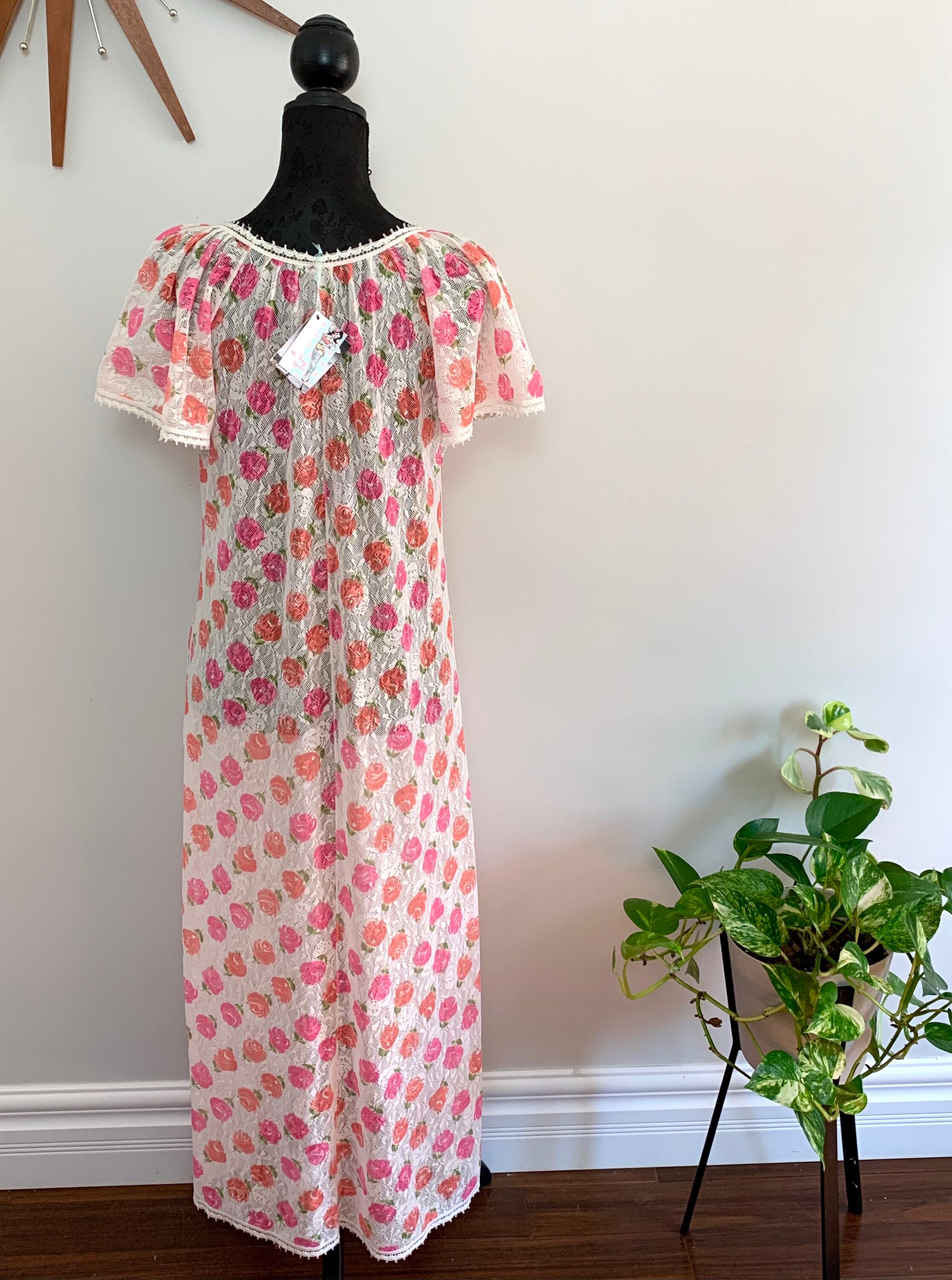 IMOGEN vintage cream lacy nightie peach pink roses print | Etsy