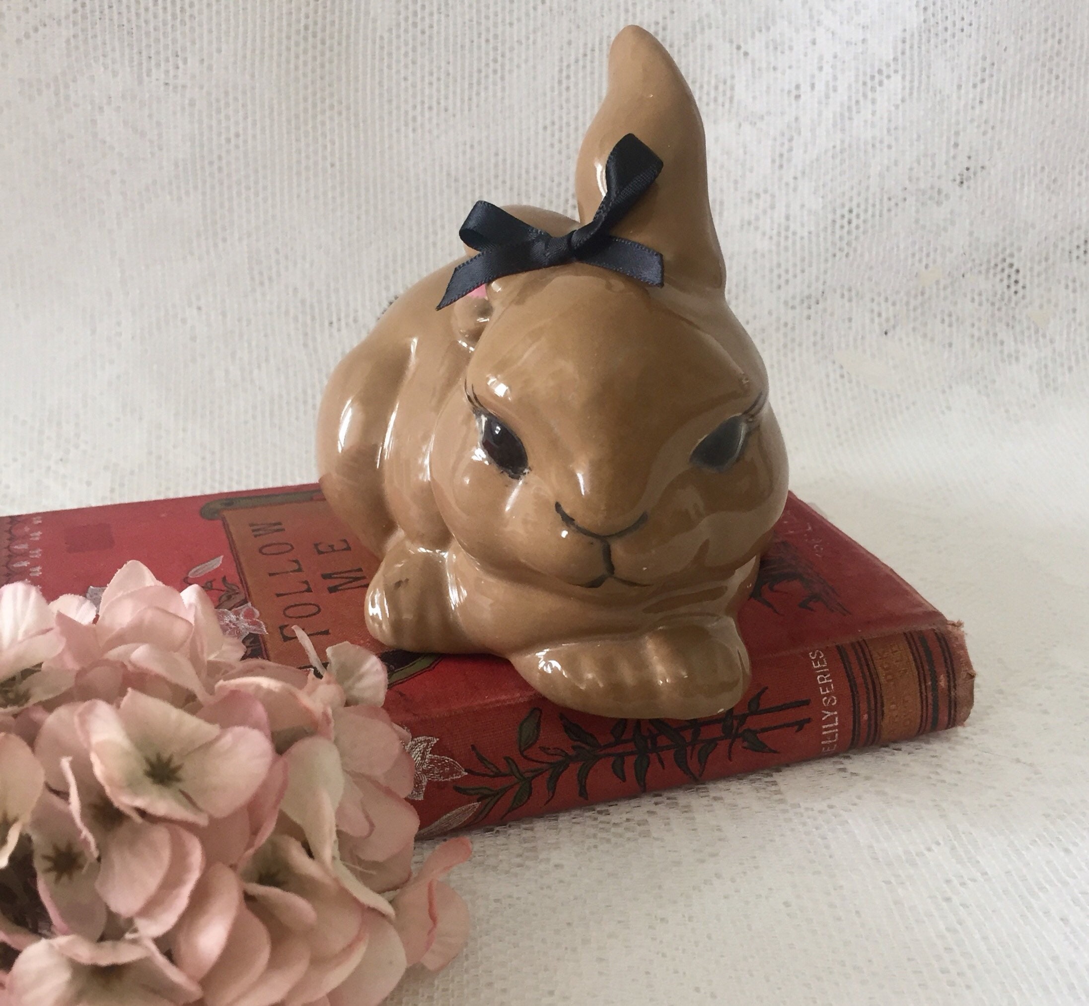 BUNNY RABBIT FIGURINE Vintage Ceramic Brown Bunny Statuette - Etsy