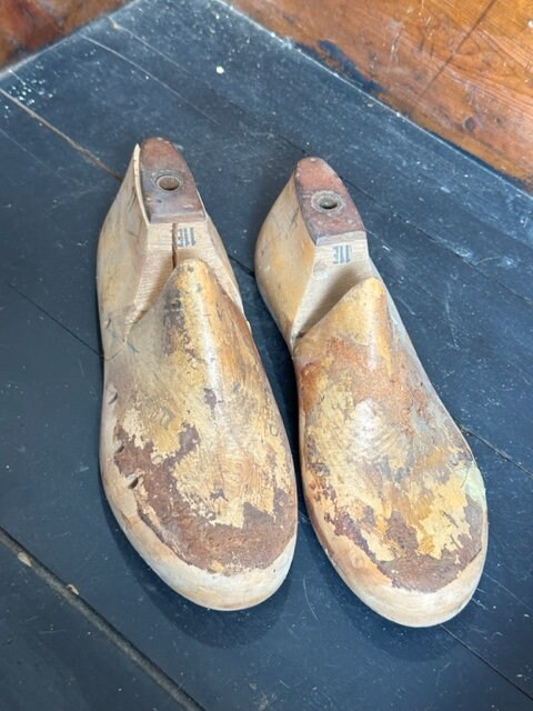 Vintage Pair of Men's Wooden Shoe Lasts - Etsy
