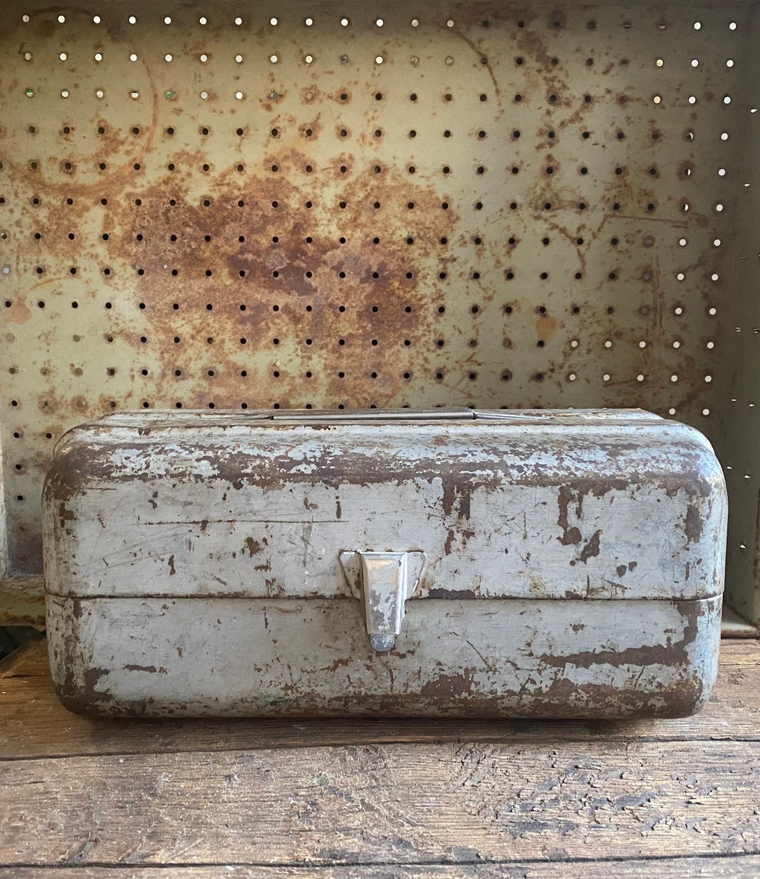 Vintage Tackle Box - Etsy