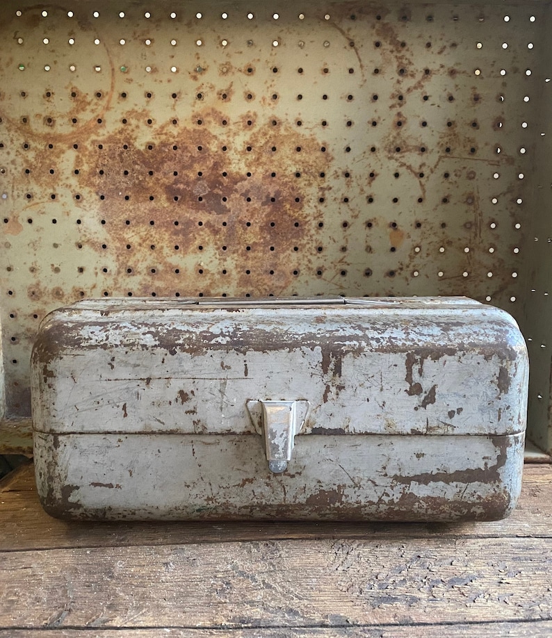 Vintage Tackle Box - Etsy